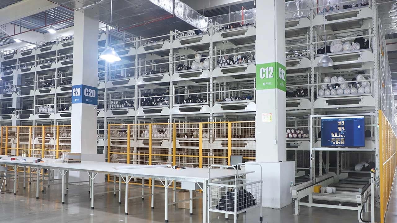 “Smart Storage for Smart Textiles” — 4-Way Pallet Shuttle Powers ...
